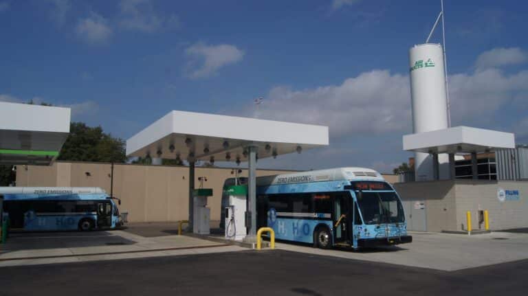 NEOM project: First-mover in carbon-free hydrogen | Hydrogen Council